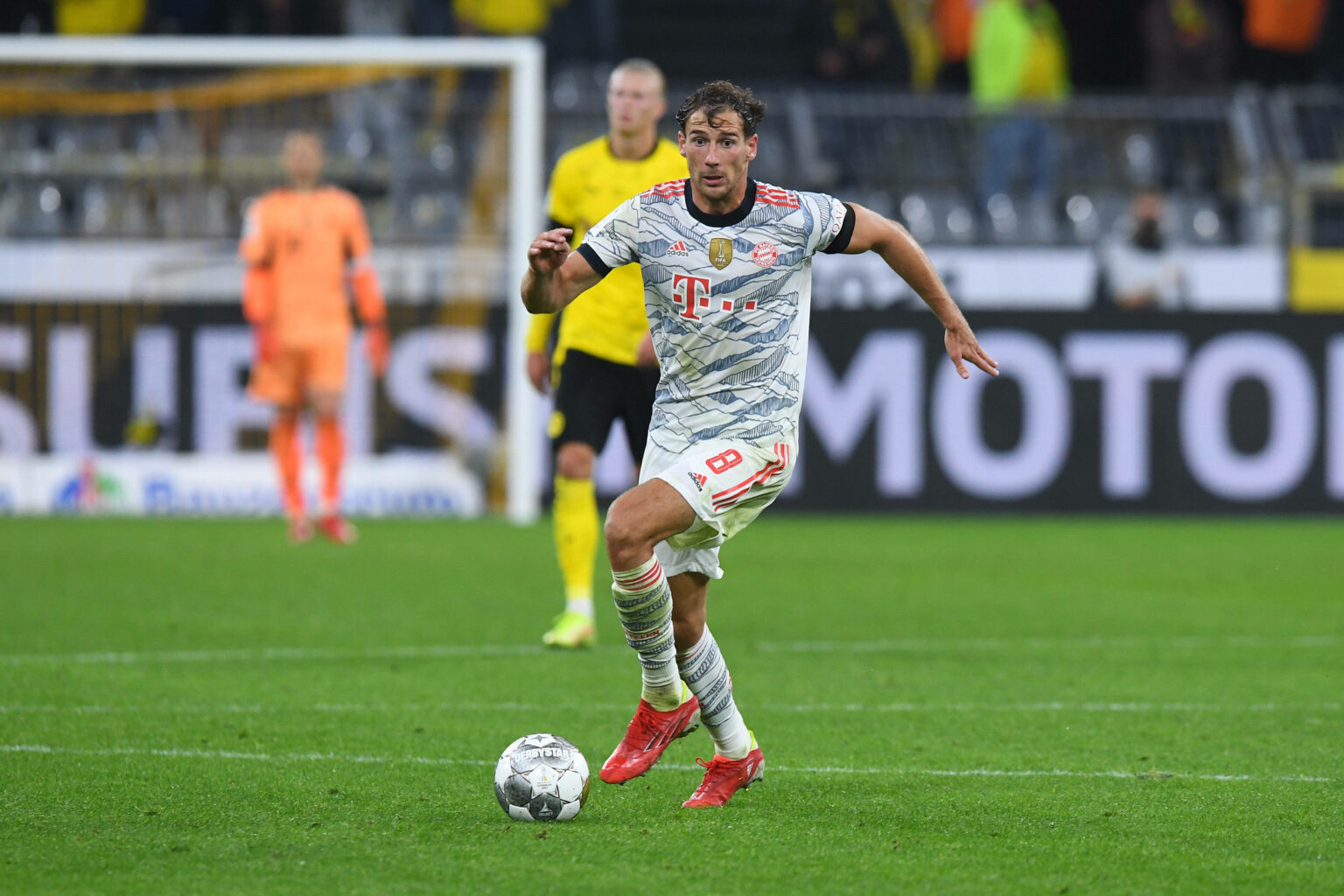 Leon Goretzka Transfer News: Bayern Munich Star Too Expensive for ...