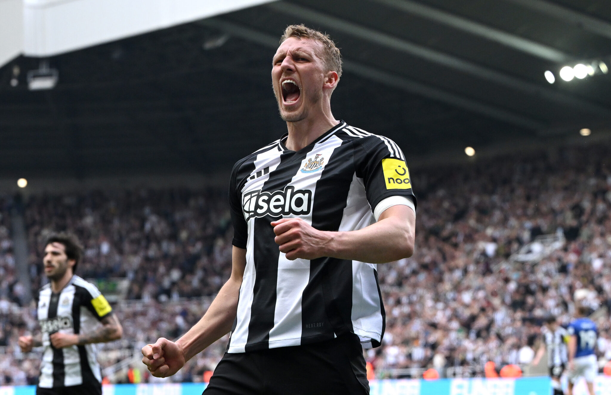 Dan Burn Injury Update: Newcastle Star Nearing Return To Action
