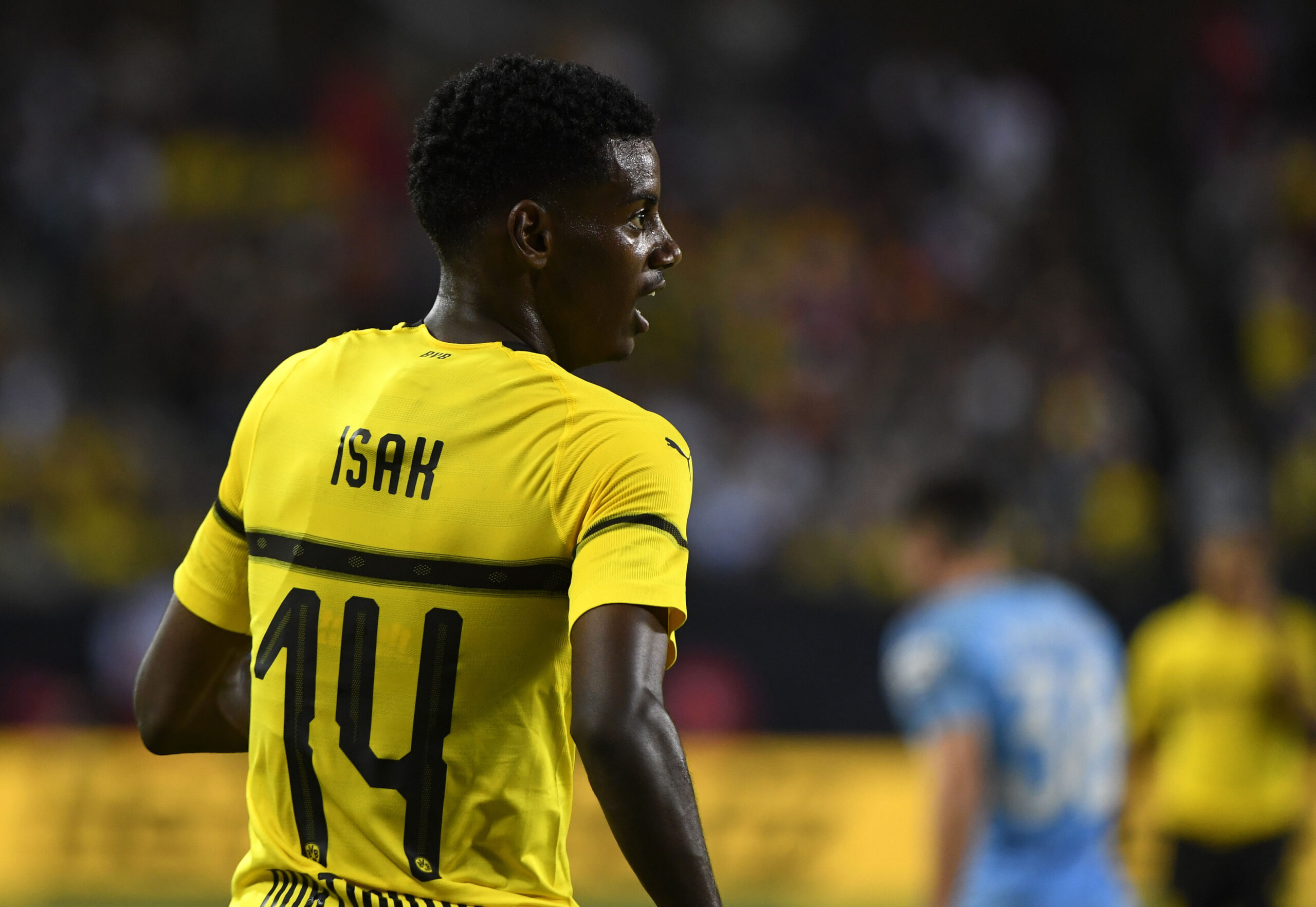 Liverpool Fans React to Alexander Isak After Sweden Flop